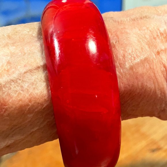 Jewelry | Stunning Marbled Red Vintage Bakelite Bangle 193s | Poshmark